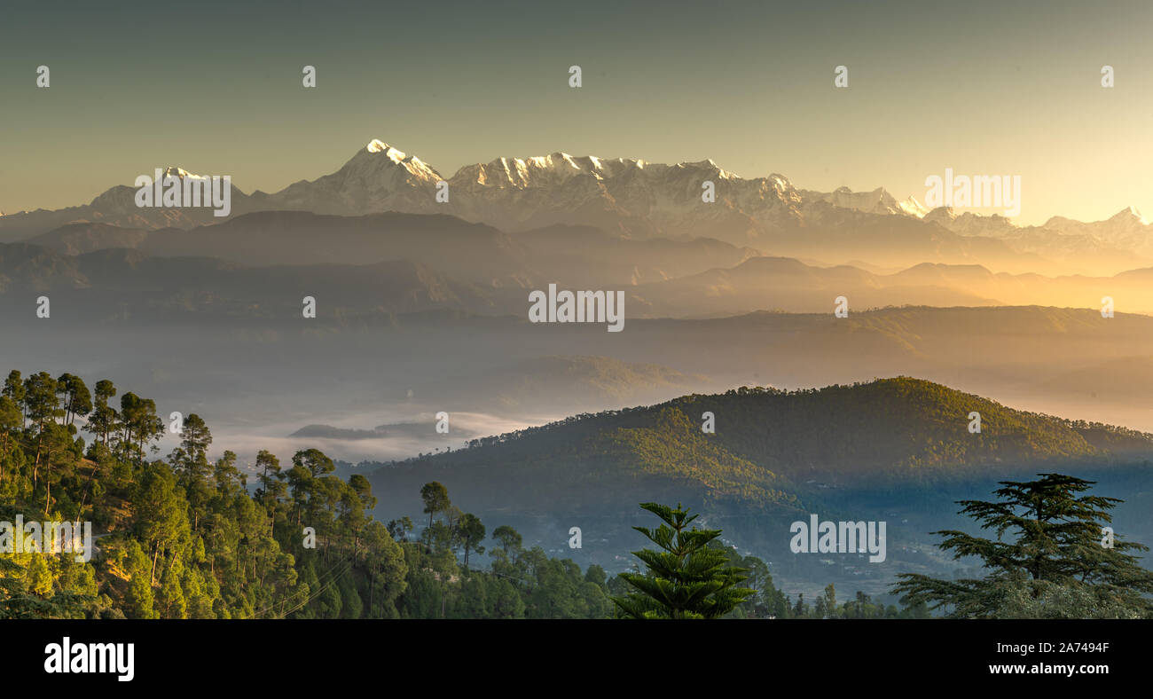 Himalayan range during sunrise in different colours Stock Photo - Alamy