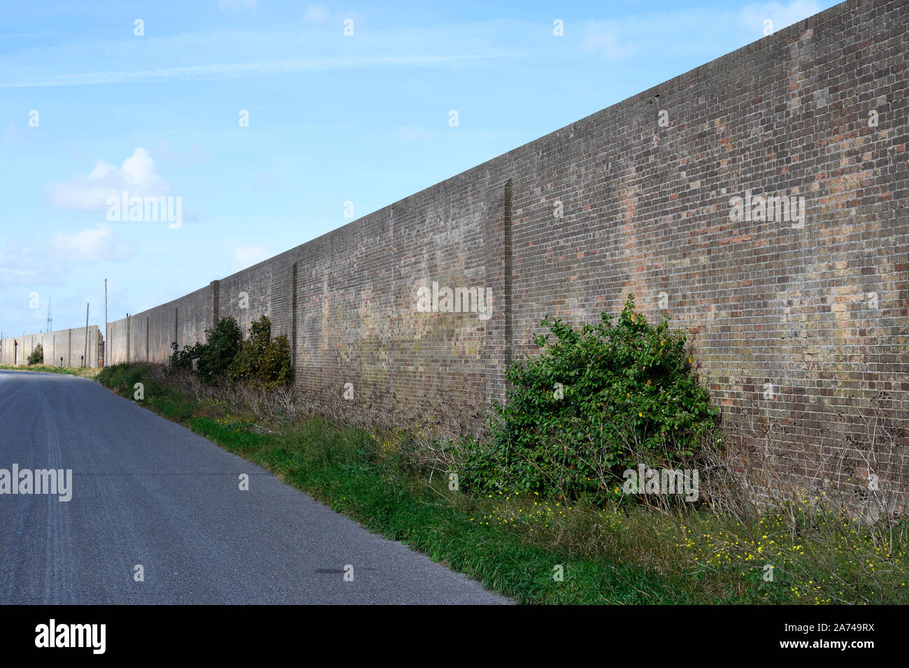 Brick wall norfolk hi-res stock photography and images - Alamy