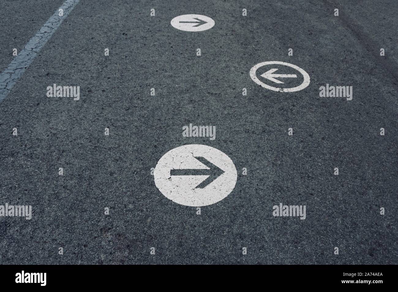 Arrow road sign hi-res stock photography and images - Alamy