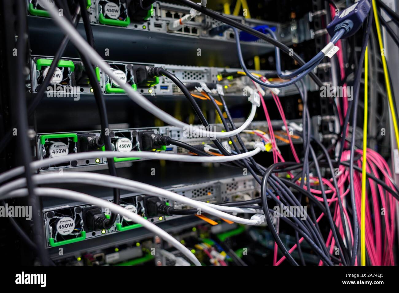 Symbolic photo of a server - wires seen in a server, illustration, 15 ...