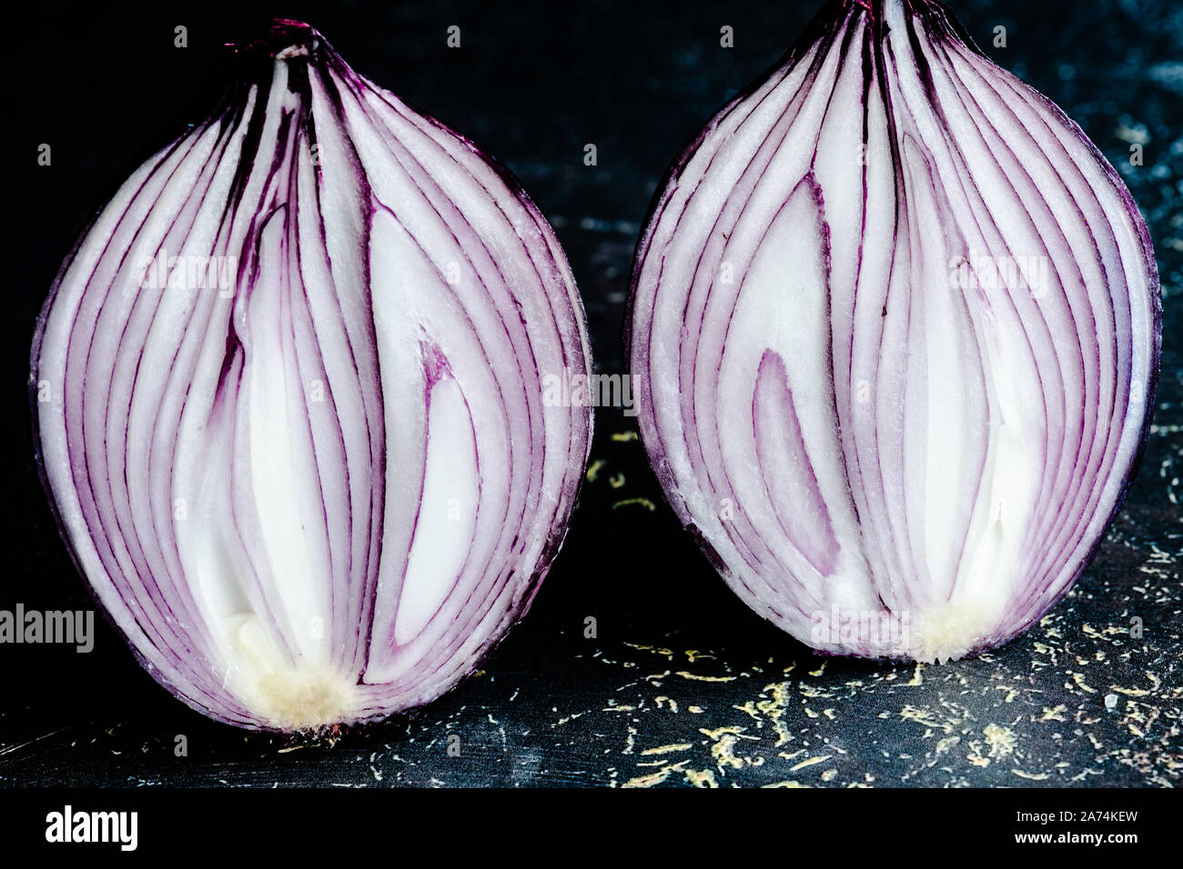 Onion halved hi-res stock photography and images - Alamy