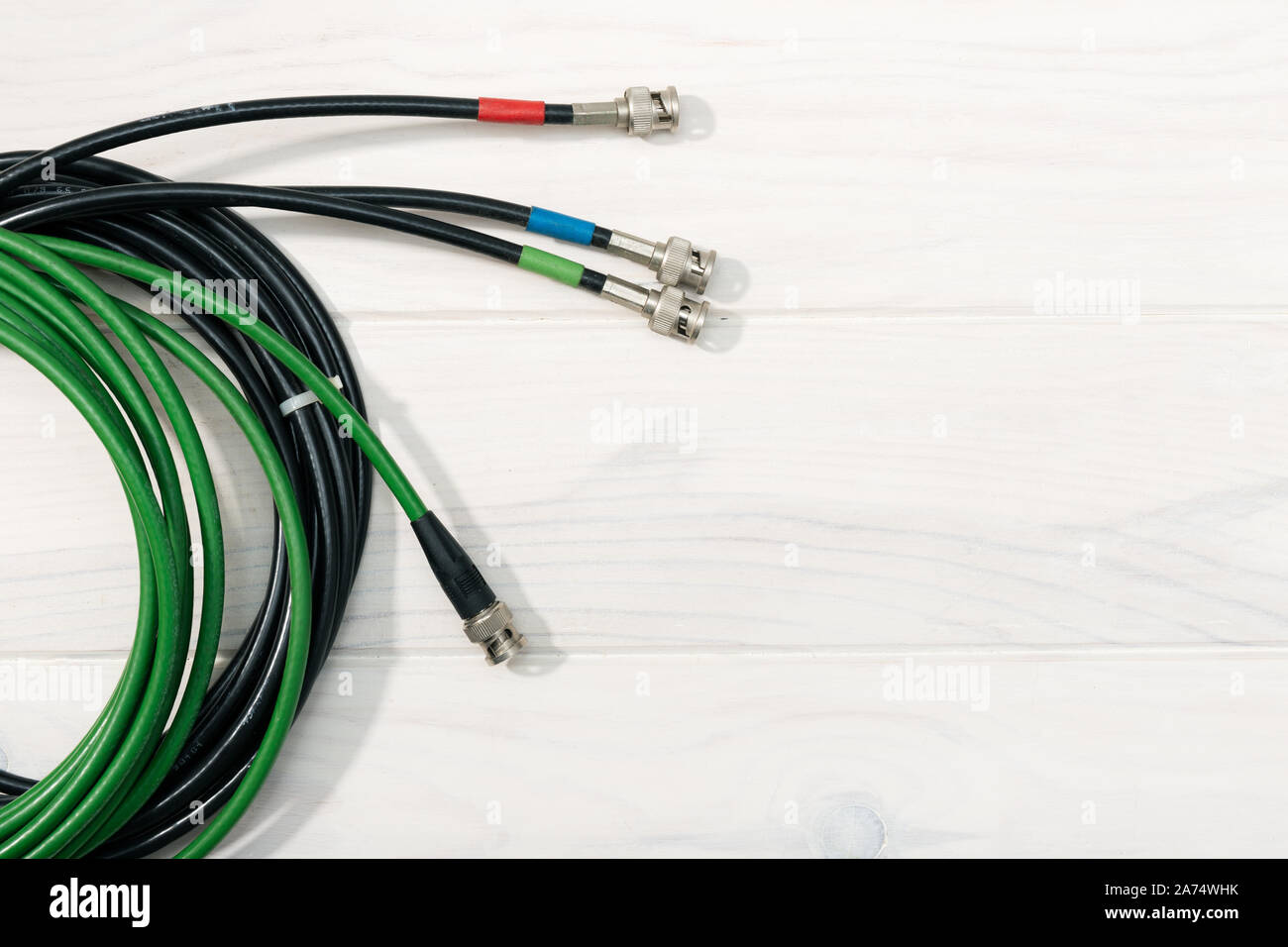 Wire systems hi-res stock photography and images - Alamy