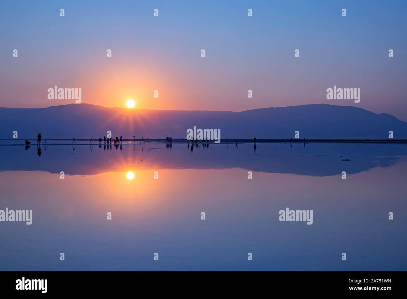 Dead sea sunrise hi-res stock photography and images - Alamy