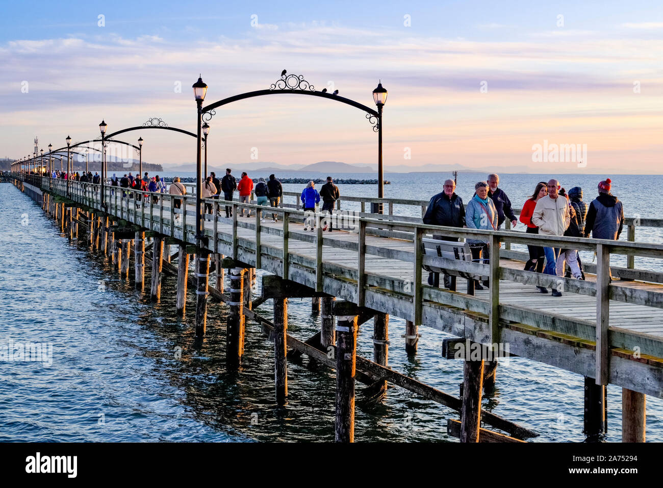 White rock pier hi-res stock photography and images - Alamy