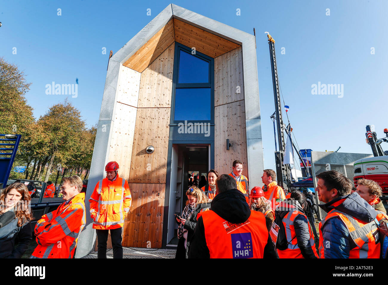 DEN HAAG , 30-10-2019 , Malieveld , tiny house on the malieveld Stock ...