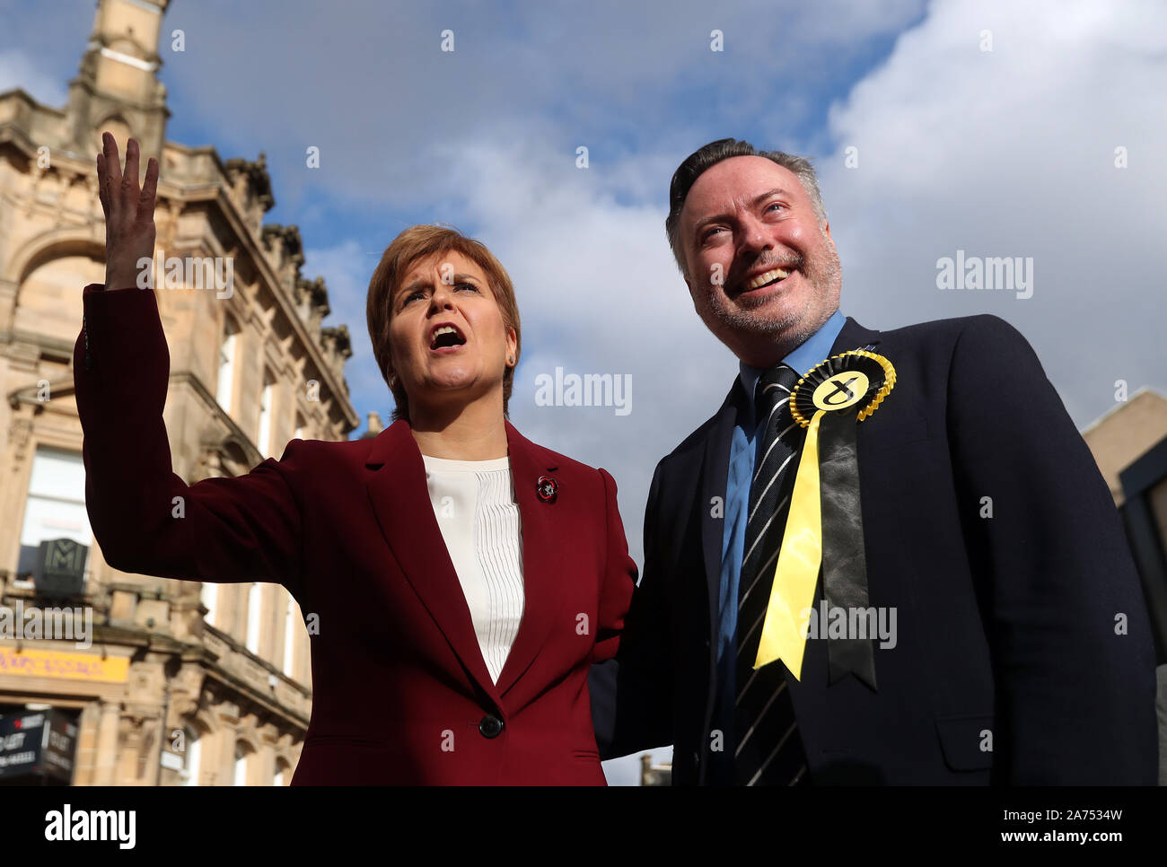 SNP leader Nicola Sturgeon joins Alyn Smith, the SNP's candidate for ...
