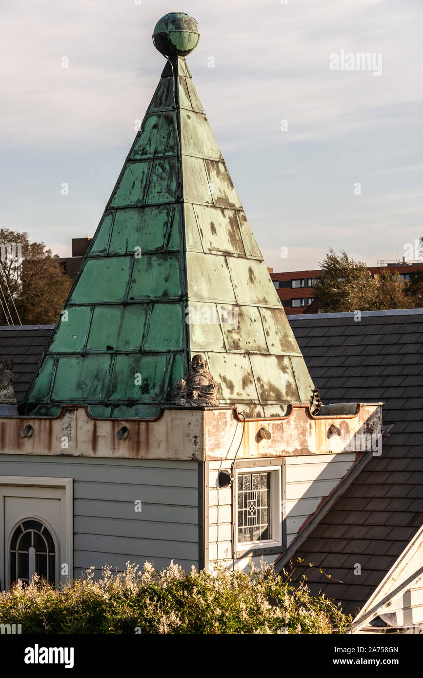 Pointed tower hi-res stock photography and images - Alamy