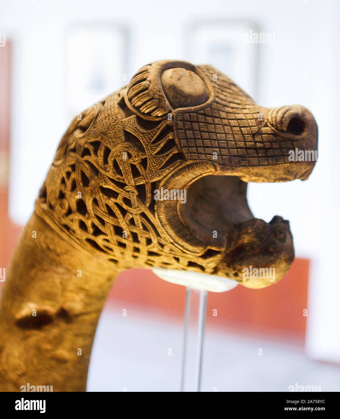 Viking ship head hi-res stock photography and images - Alamy