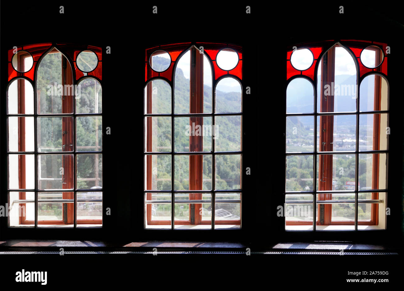 See through glass windows and walls hi-res stock photography and images ...