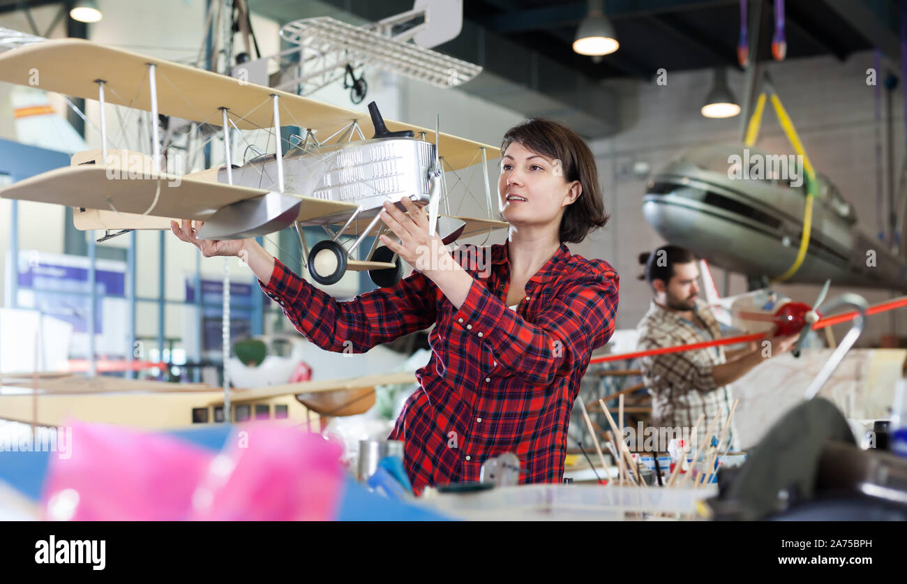 Amateur Model Modeling High Resolution Stock Photography and Images - Alamy