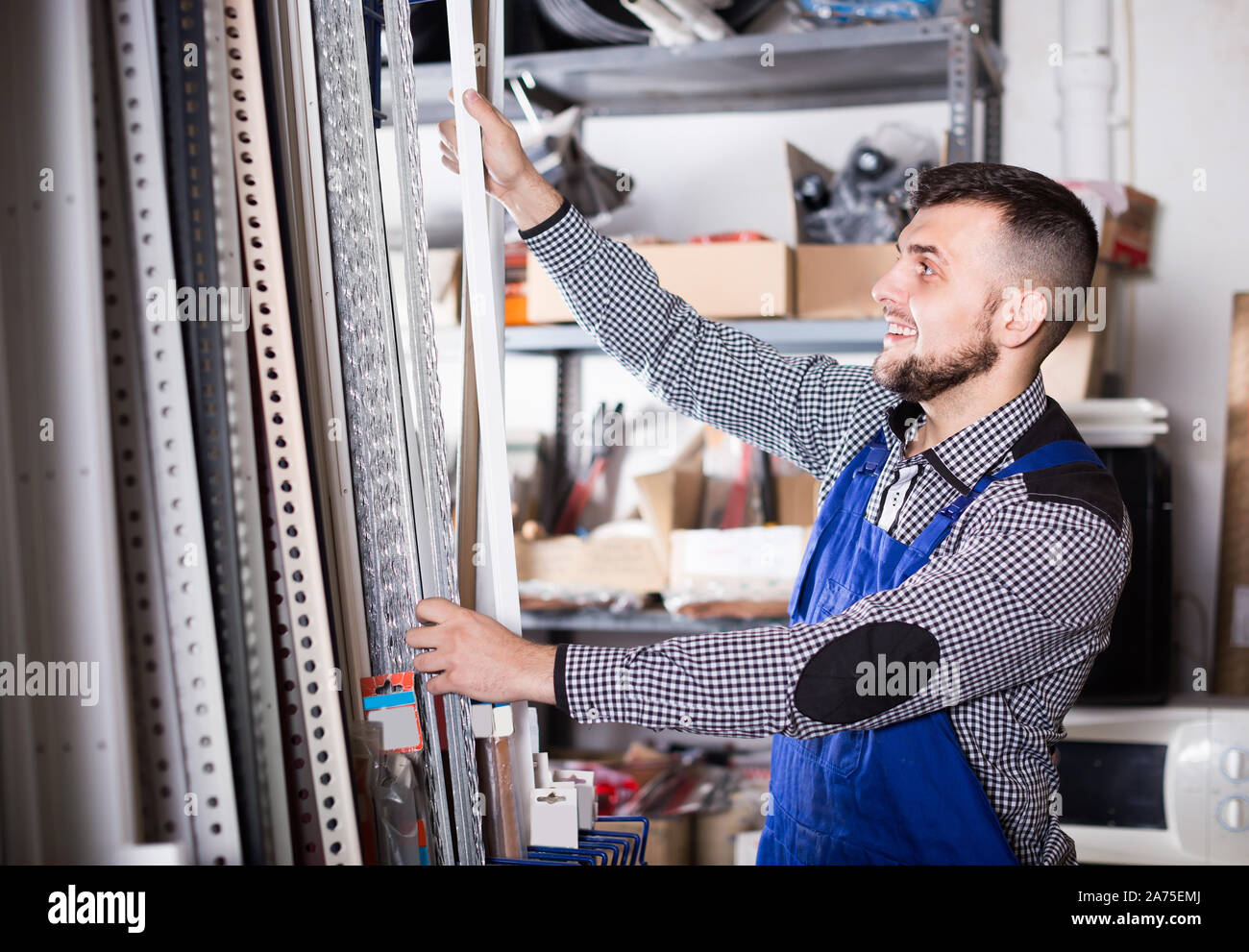 Trimming laminate hi-res stock photography and images - Alamy