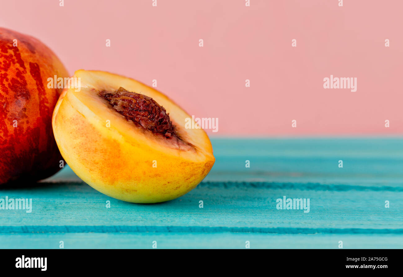 Country peaches hi-res stock photography and images - Alamy