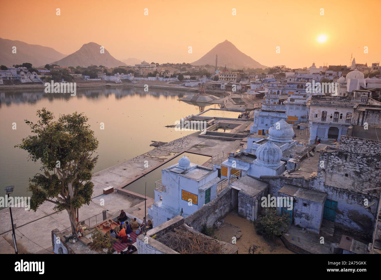 India, Rajasthan, Pushkar Holy Town, Bathing Ghats on the Lake Stock ...