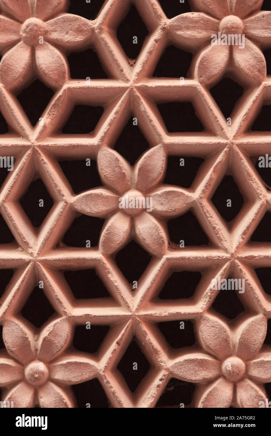 Lattice windows hi-res stock photography and images - Alamy