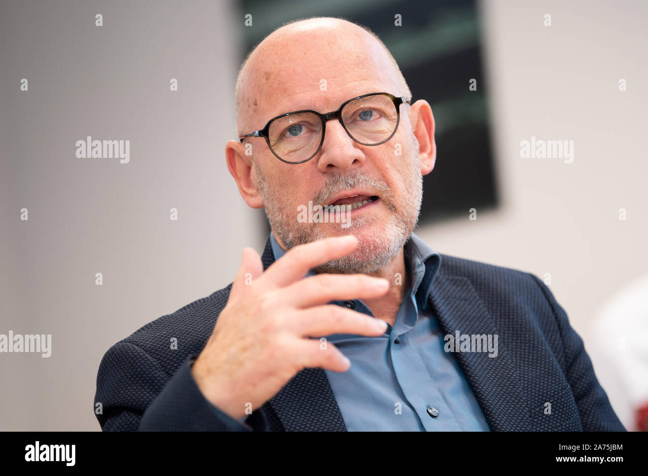 Mannheim, Germany. 30th Oct, 2019. Winfried Hermann (Bündnis 90/Die ...