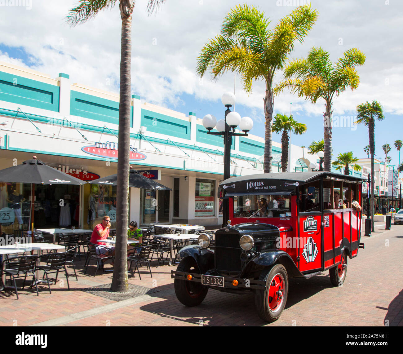 The bay car bus hi-res stock photography and images - Alamy