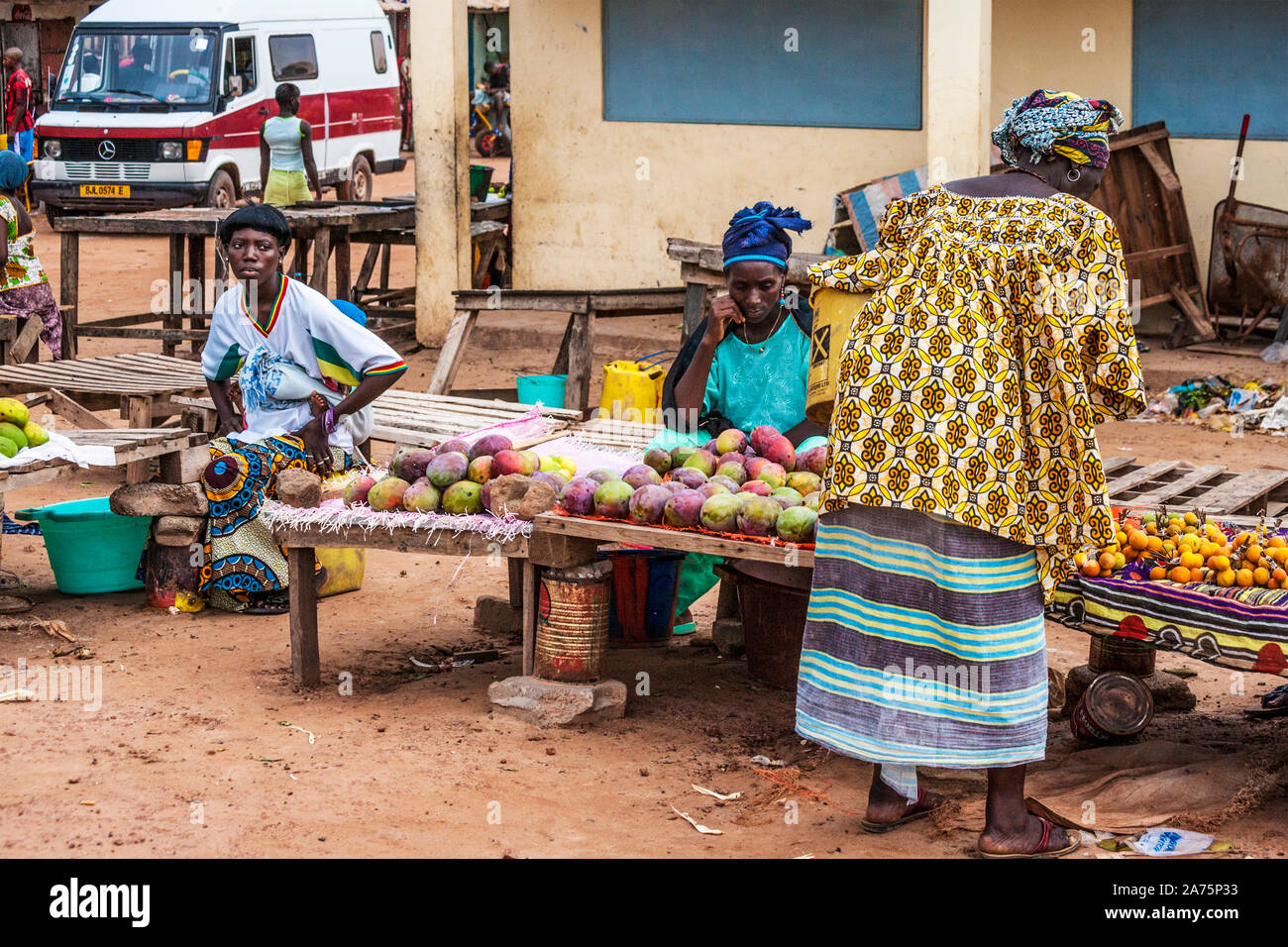 Poverty poor gambia hi-res stock photography and images - Alamy