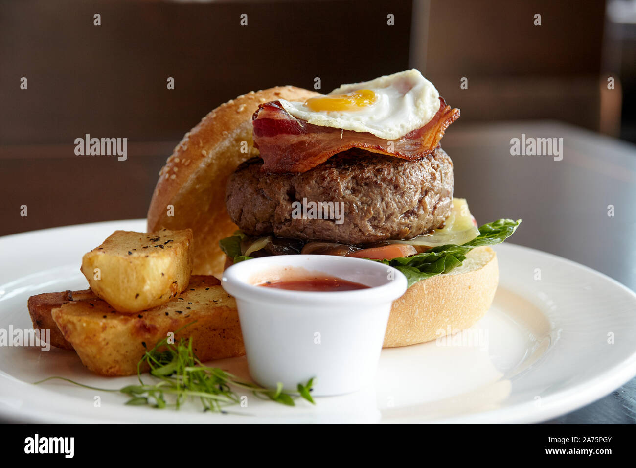 Cut hamburger hi-res stock photography and images - Alamy