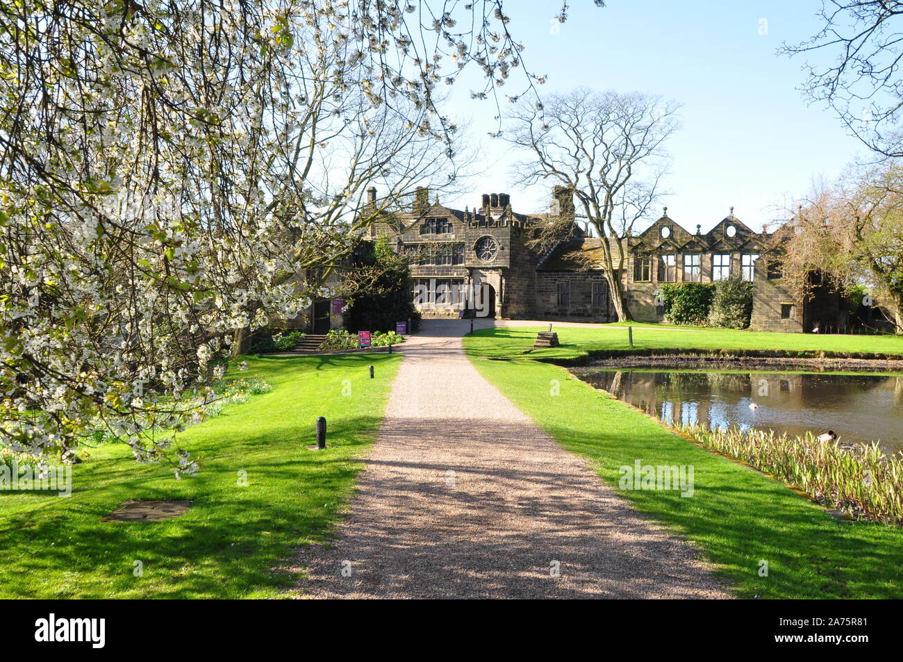 East riddlesden hall hi-res stock photography and images - Alamy