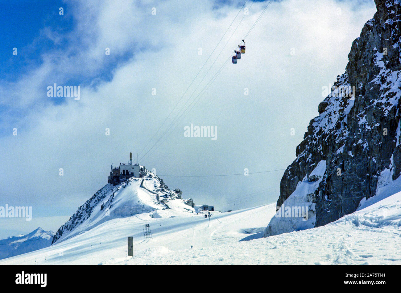 Pointe helbronner hi-res stock photography and images - Alamy