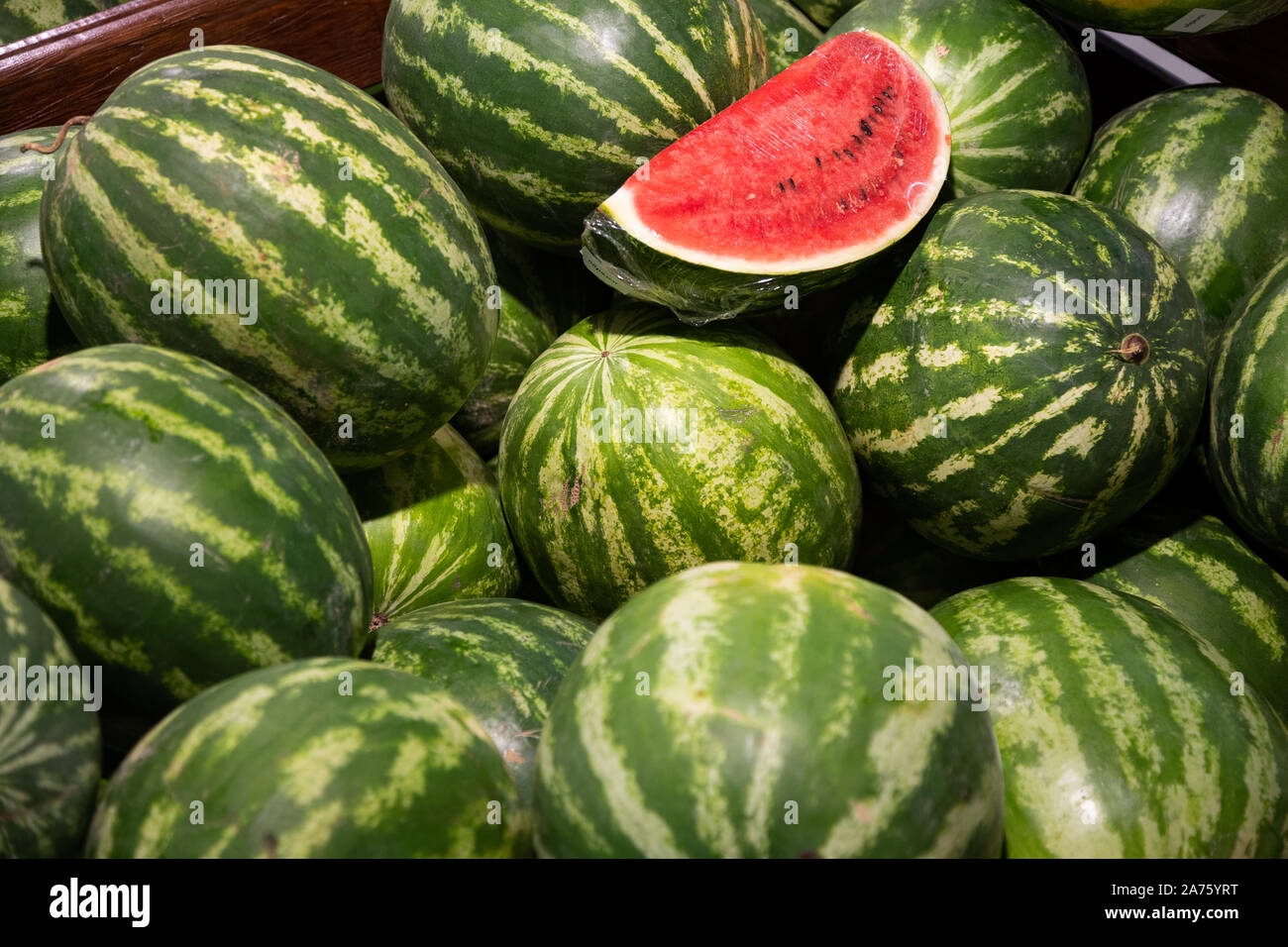 Melons in box hi-res stock photography and images - Alamy