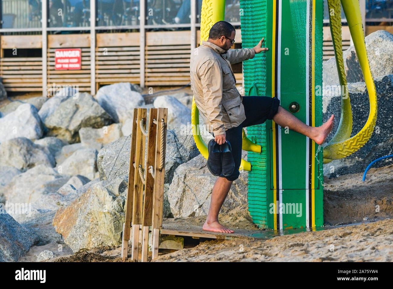 Cleanliness of beach hi-res stock photography and images - Alamy