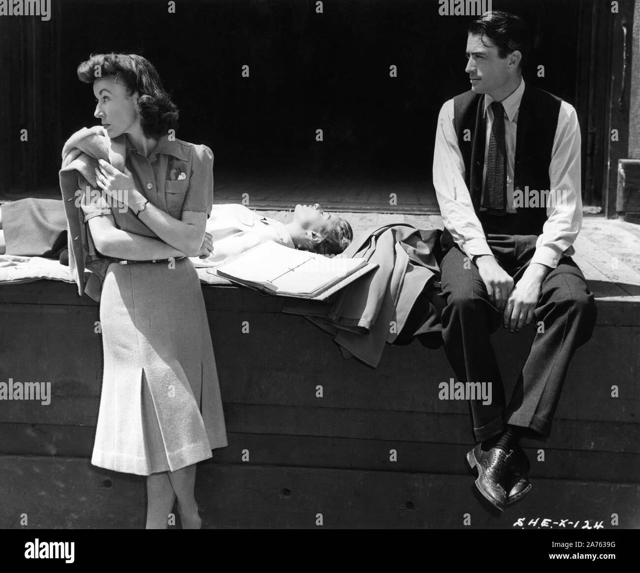 Dialogue Director RUTH CARMICHAEL a sleeping INGRID BERGMAN and GREGORY ...