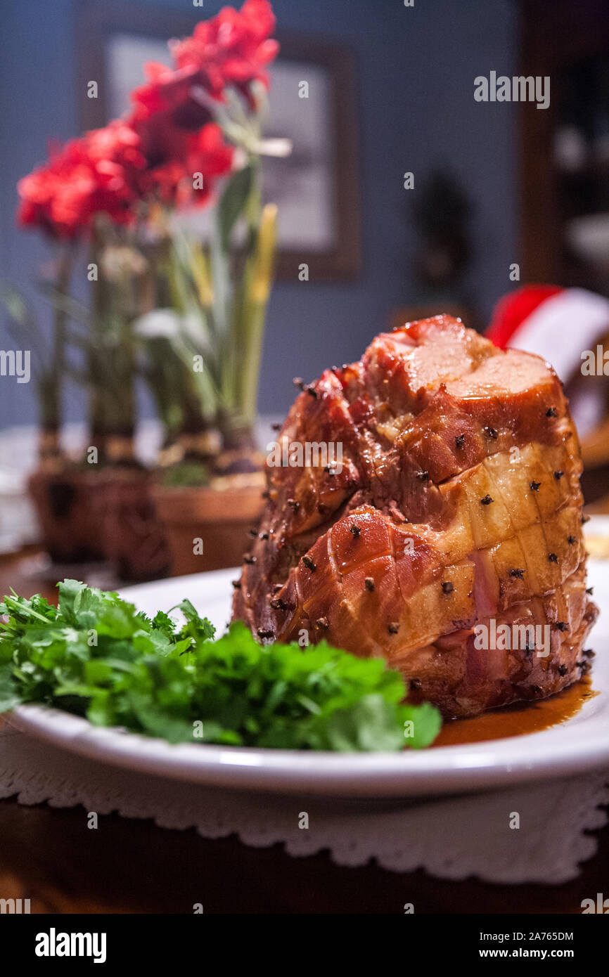 Ham table setting hi-res stock photography and images - Alamy