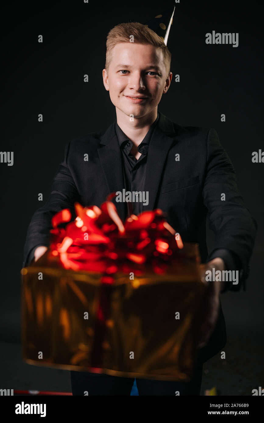 Take a gift hi-res stock photography and images - Alamy