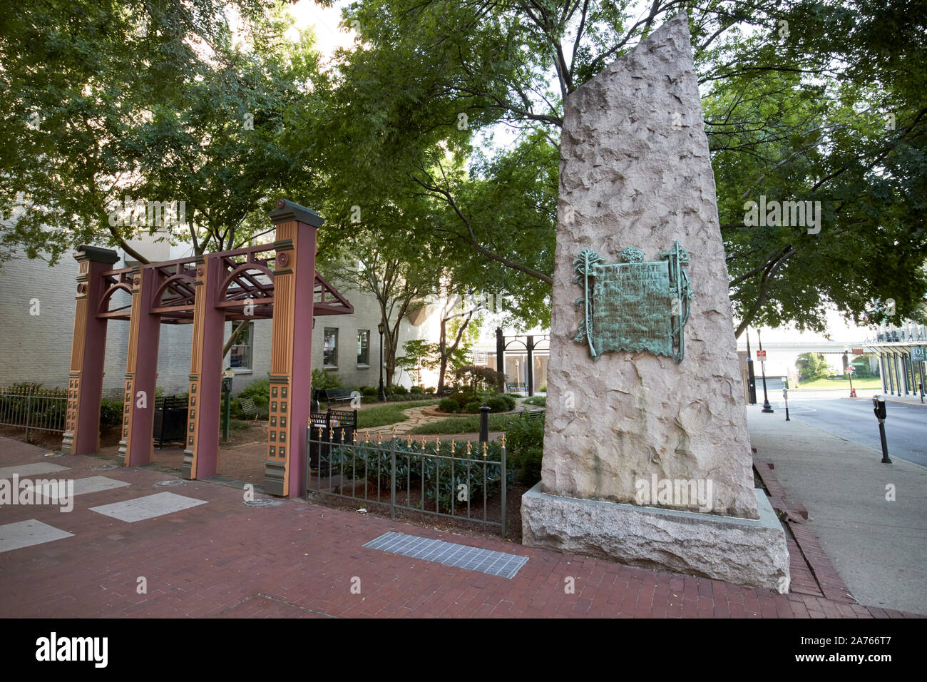 Fort nelson hi-res stock photography and images - Alamy
