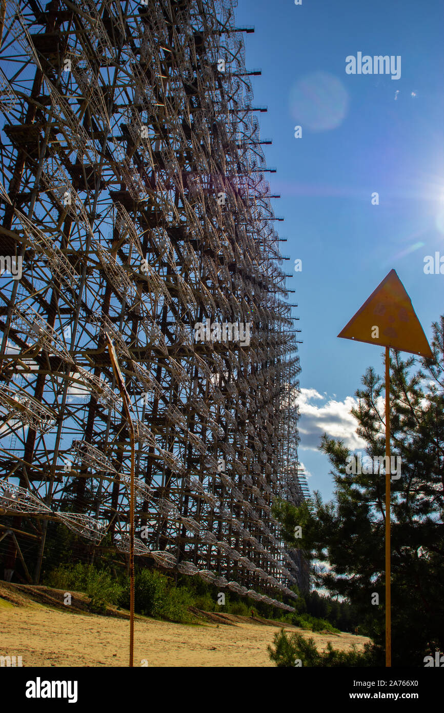 Soviet Horizont radar station "Duga" in Chernobyl Exclusion Zone ...