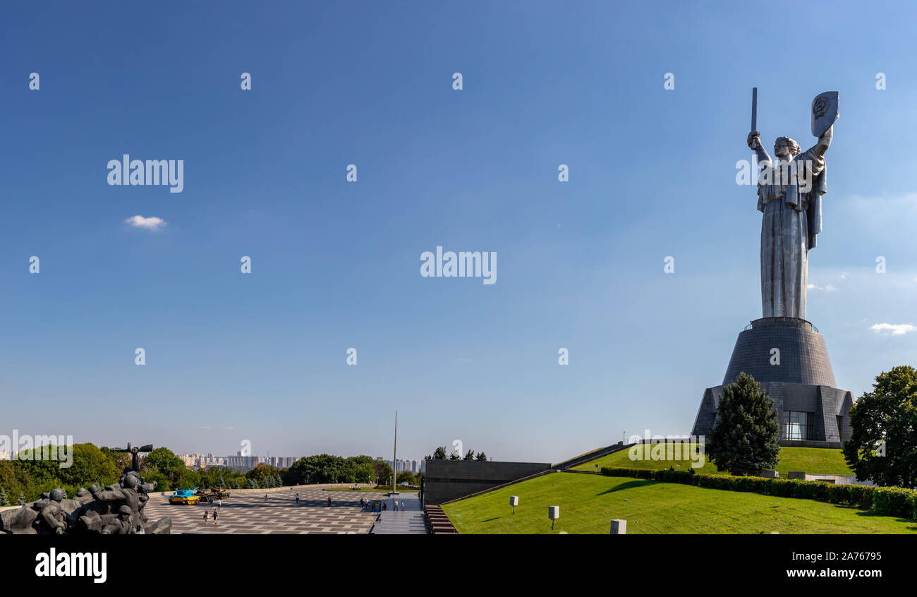 Motherland statue devoted to the Great Patriotic War in Kiev, Ukraine ...