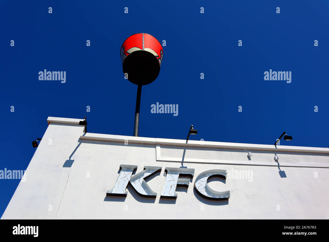 KFC Kentucky Fried Chicken, American fast food restaurant chain ...