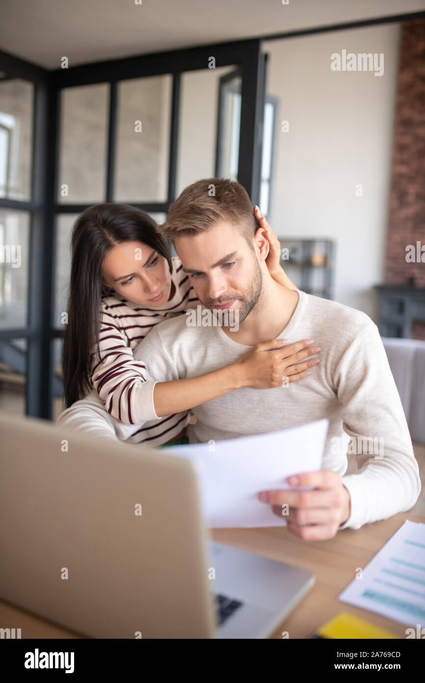 Supporting technology hi-res stock photography and images - Alamy