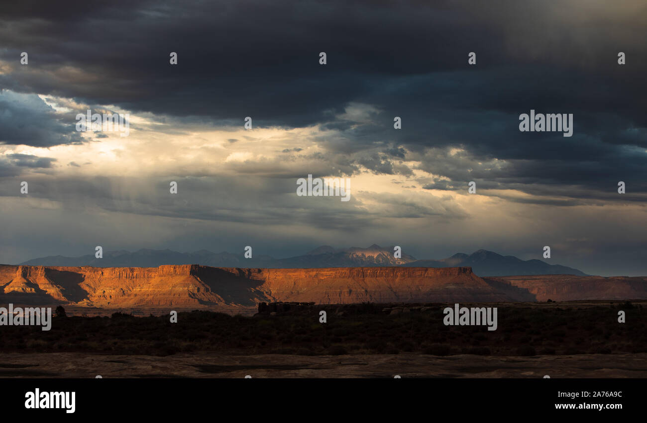 Arid plateau hi-res stock photography and images - Alamy