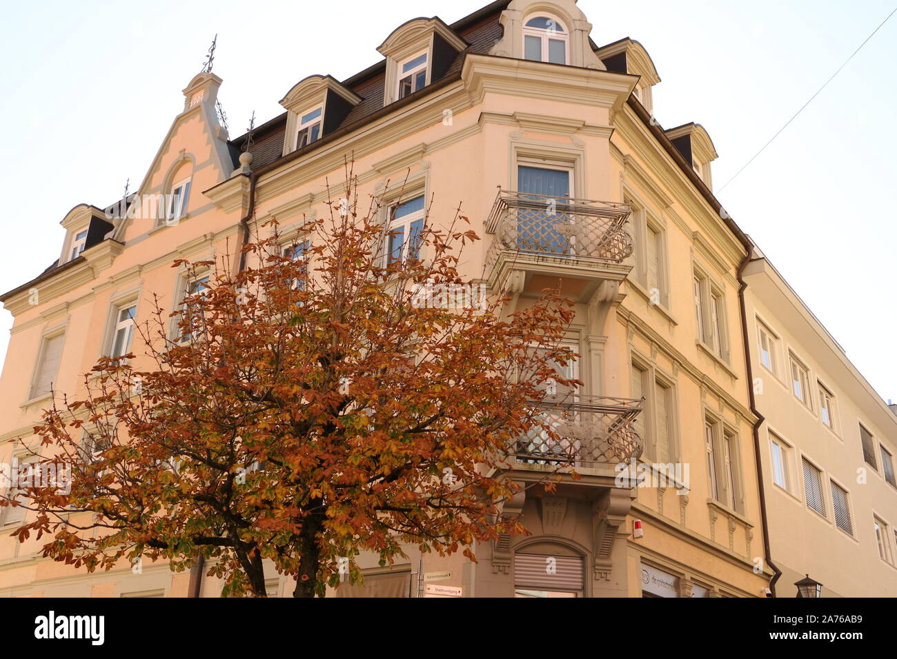 Historisches Gebäude in der Altstadt von Engen in Süddeutschland Stock ...