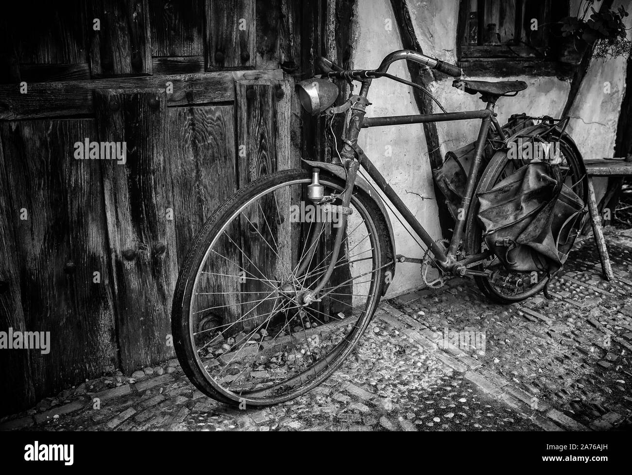 Rusty cycle Black and White Stock Photos & Images - Alamy