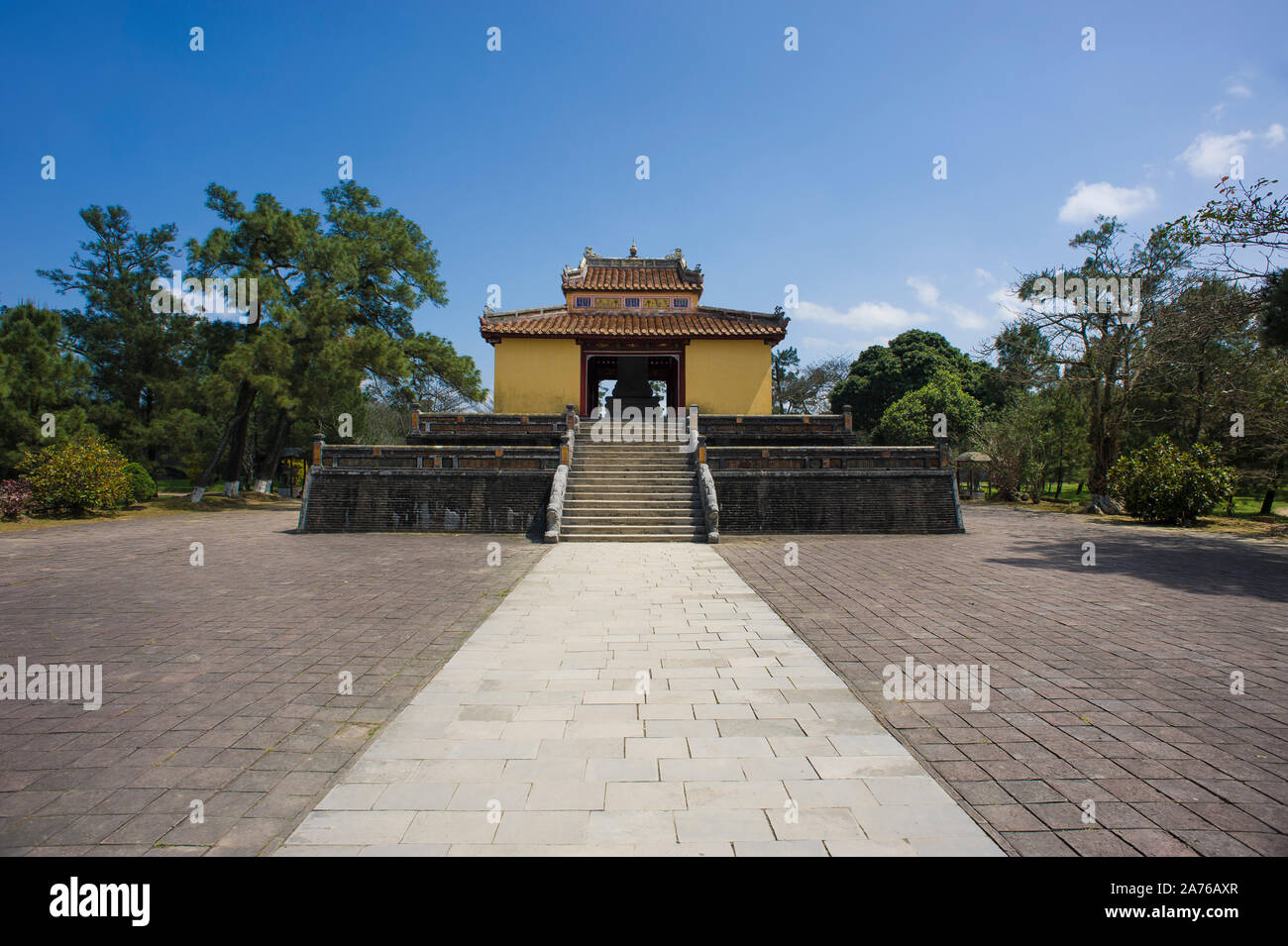 Tomb of minh mang emperor hi-res stock photography and images - Alamy