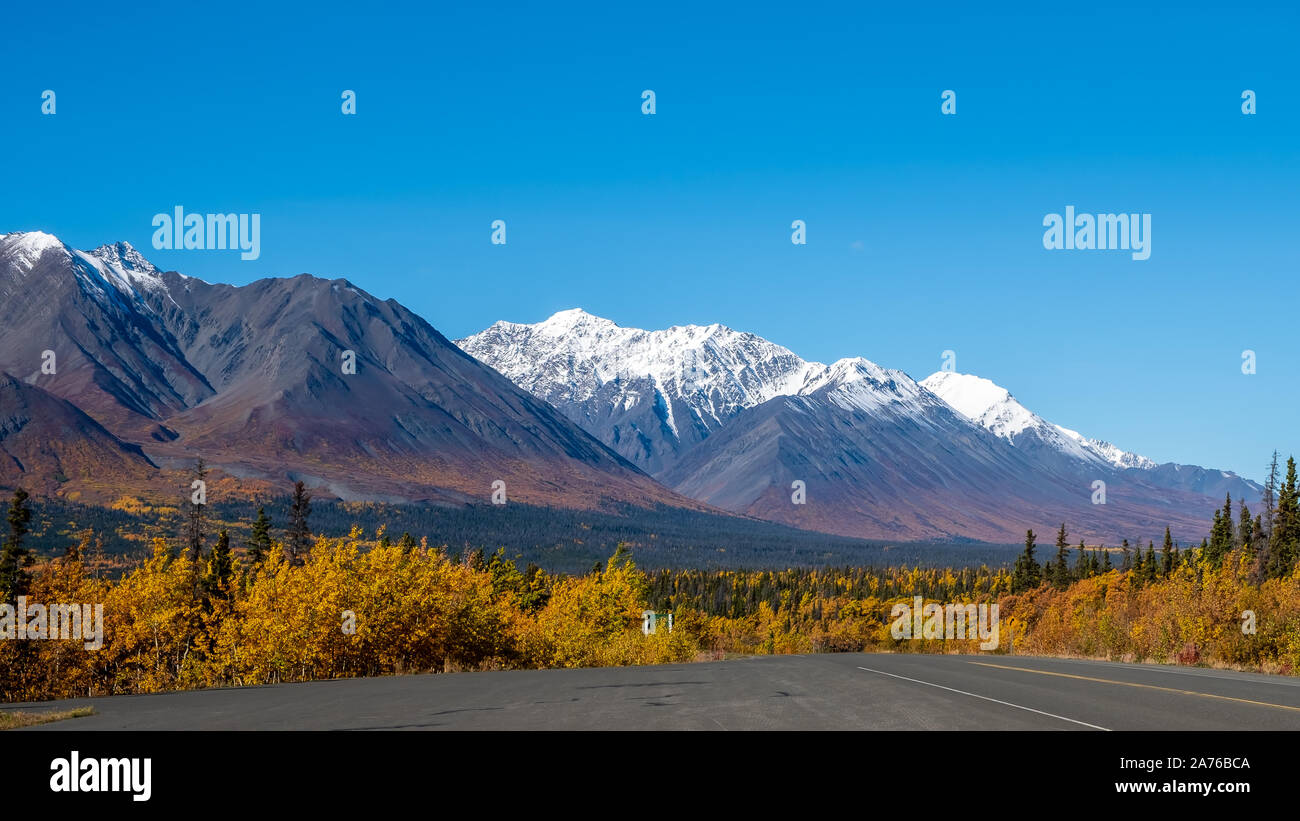 Magnificent mountains hi-res stock photography and images - Alamy