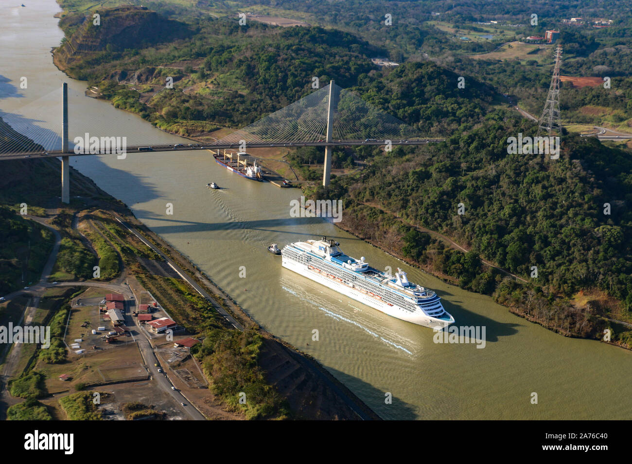 Panama canal crossing hi-res stock photography and images - Alamy