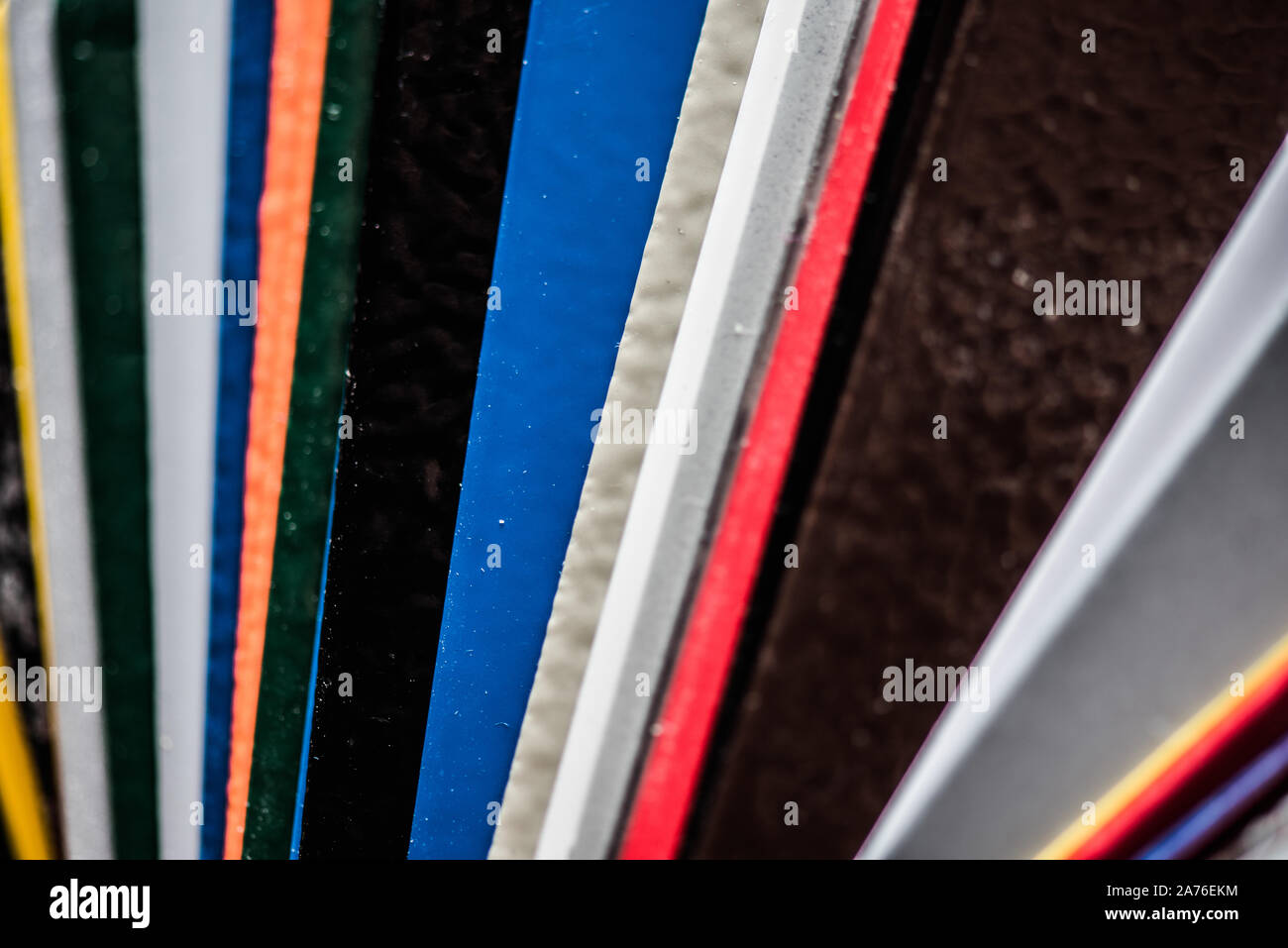 Powder paint for protection of metal construction parts and structures ...