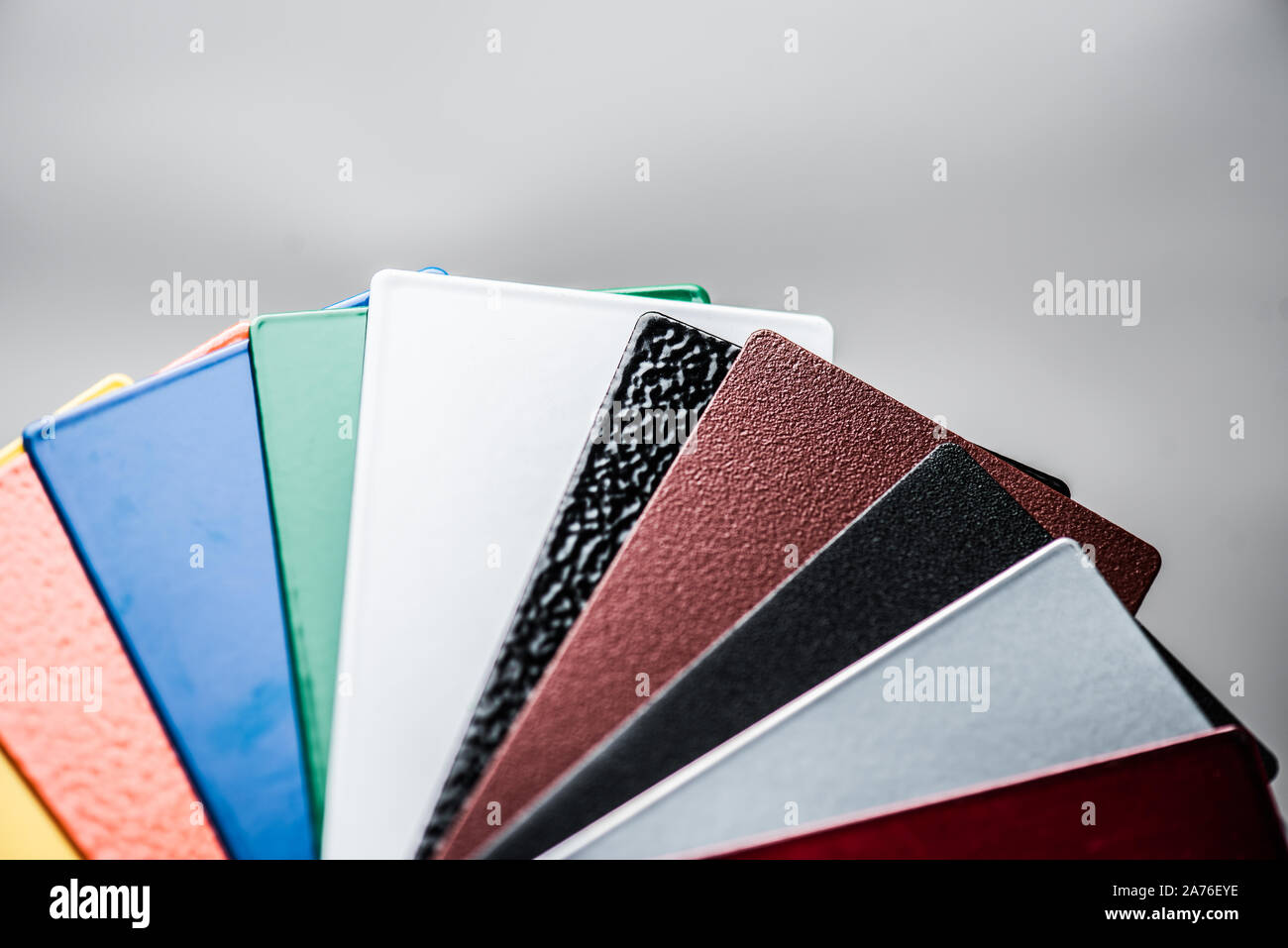 Powder paint for protection of metal construction parts and structures ...