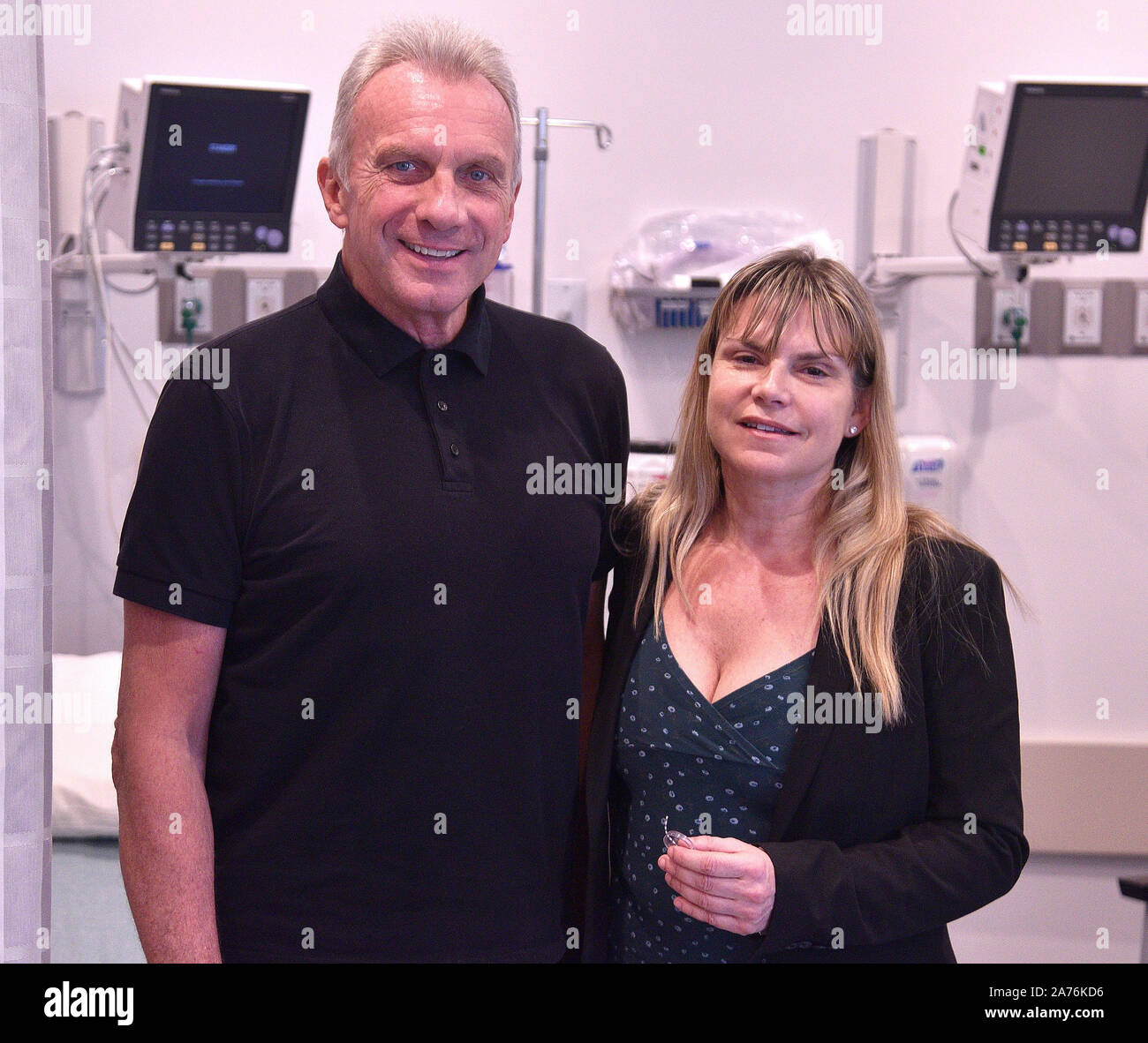 Hall of Fame quarterback Joe Montana and CEO/Founder of Stimwave Laura ...