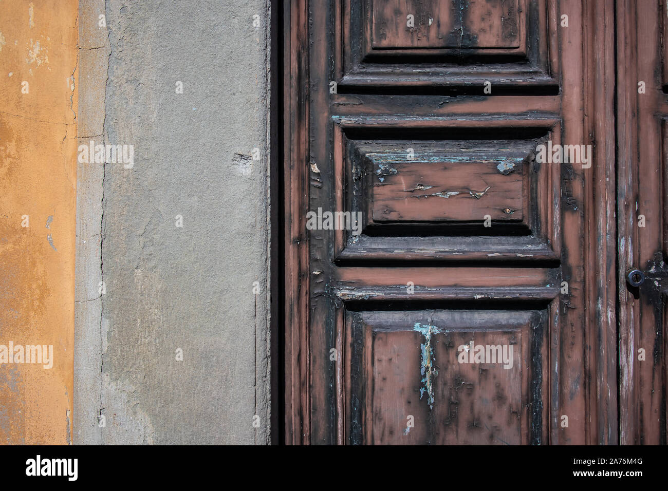 Damaged texture hi-res stock photography and images - Alamy