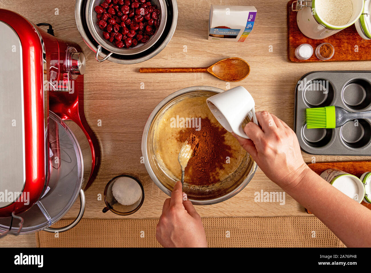 Cocoa powder picture hi-res stock photography and images - Alamy