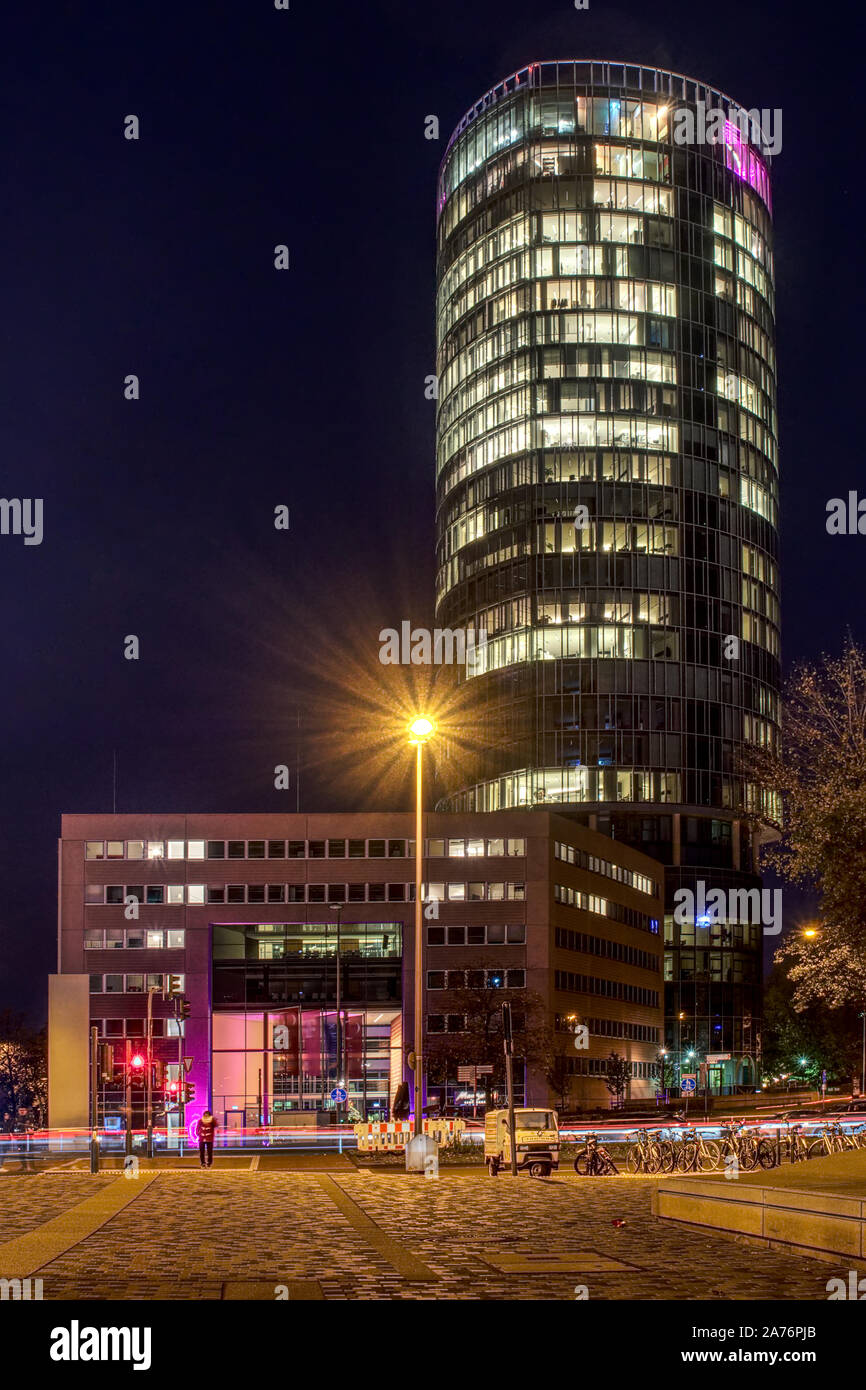 Skyscraper cologne triangle hi-res stock photography and images - Alamy