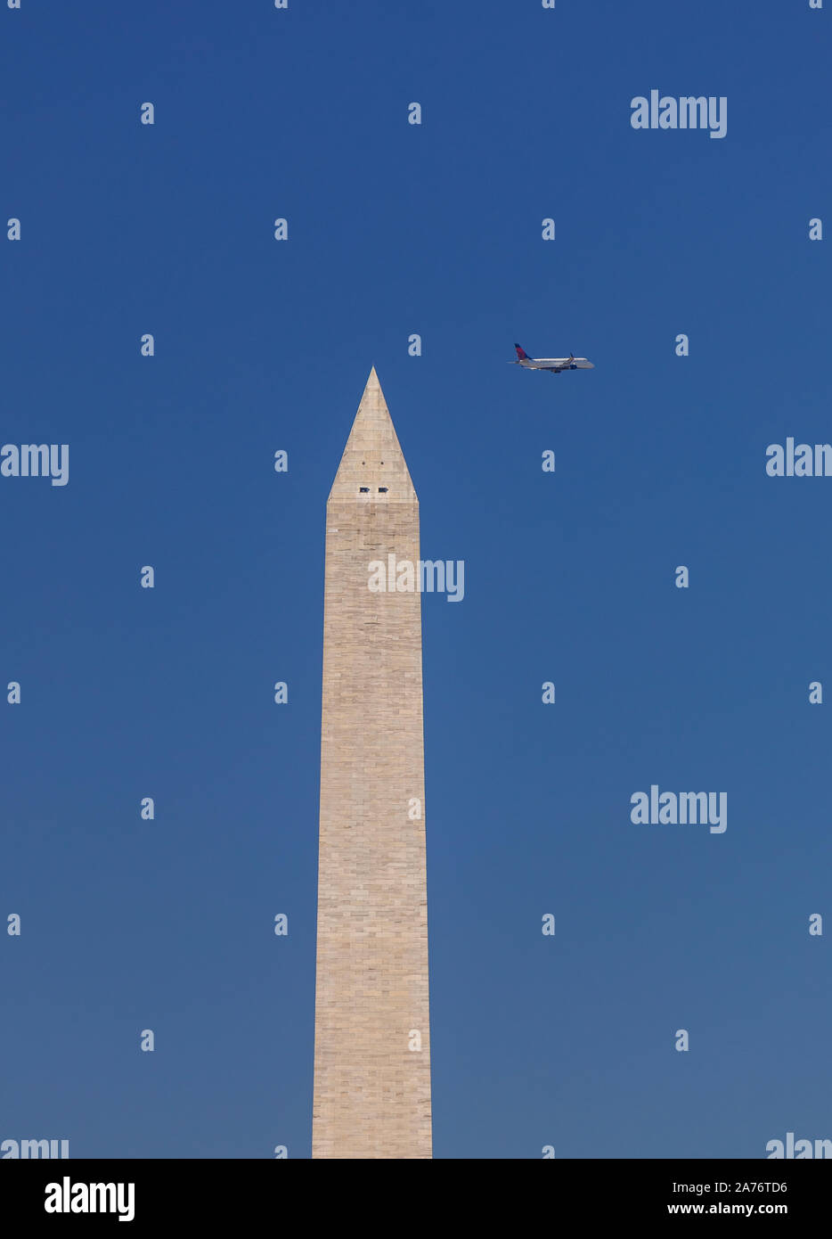Airplane monument hi-res stock photography and images - Alamy