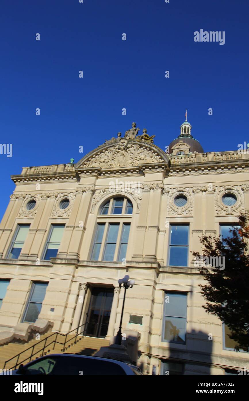 Old Vanderburgh County Courthouse, Evansville, Indiana Stock Photo - Alamy Old Vanderburgh County Courthouse, Evansville, Indiana Stock Photo - Alamy
