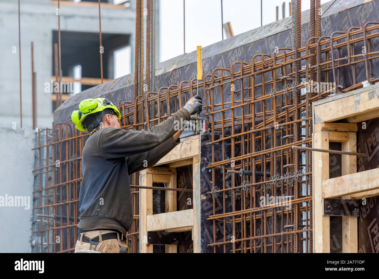 Reinforced concrete skeleton structure hi-res stock photography and ...