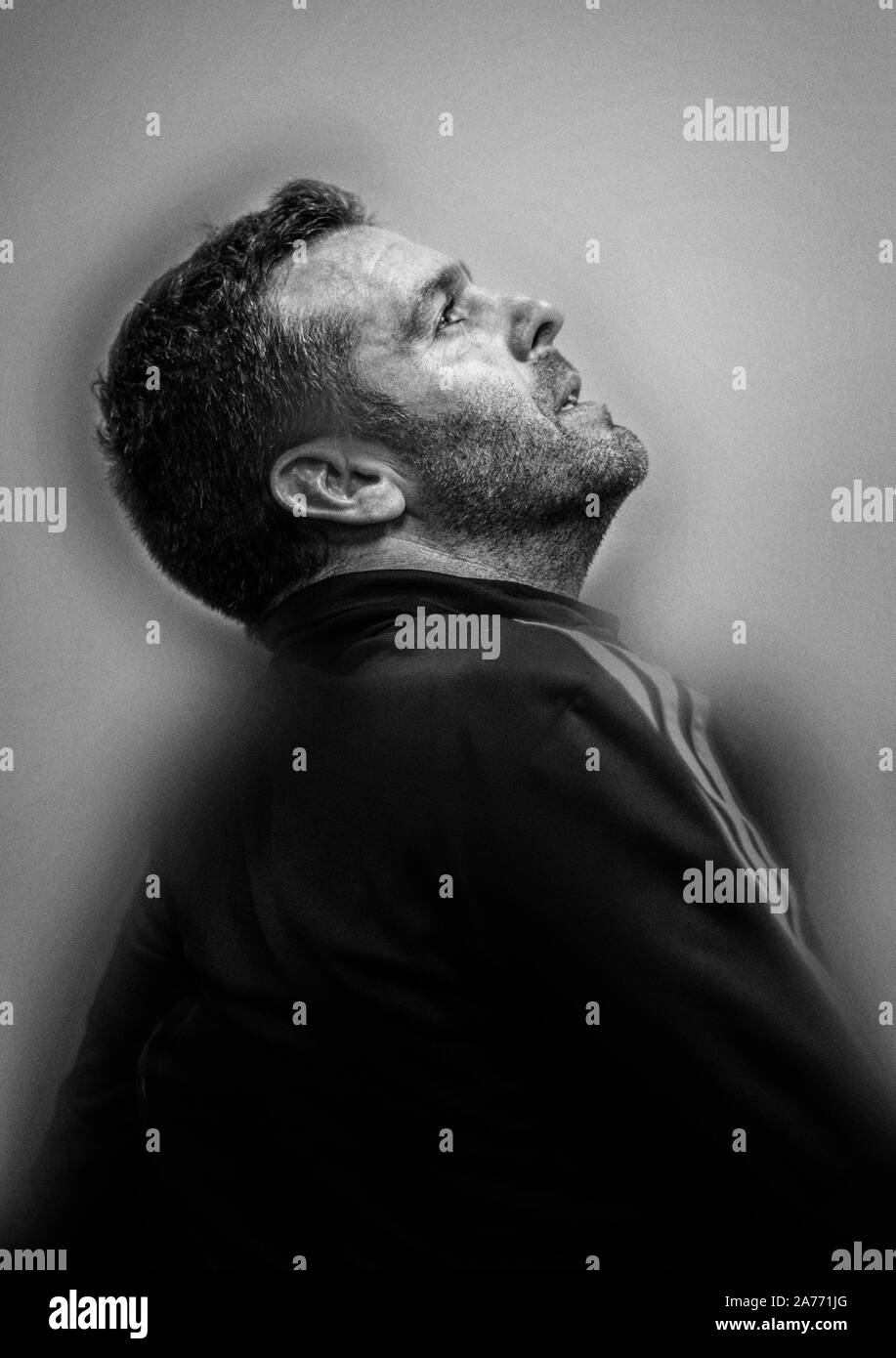 Leaning back hi-res stock photography and images - Alamy